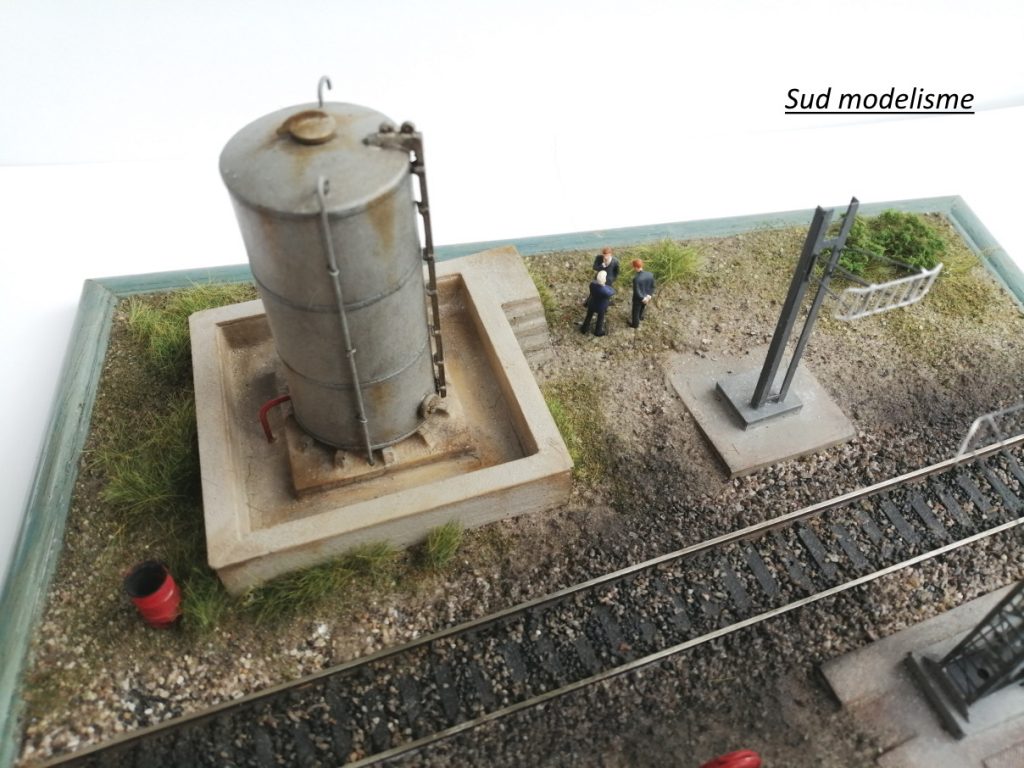 HO: Cuve a gas-oil avec bac de rétention – PNSUDMODELISME